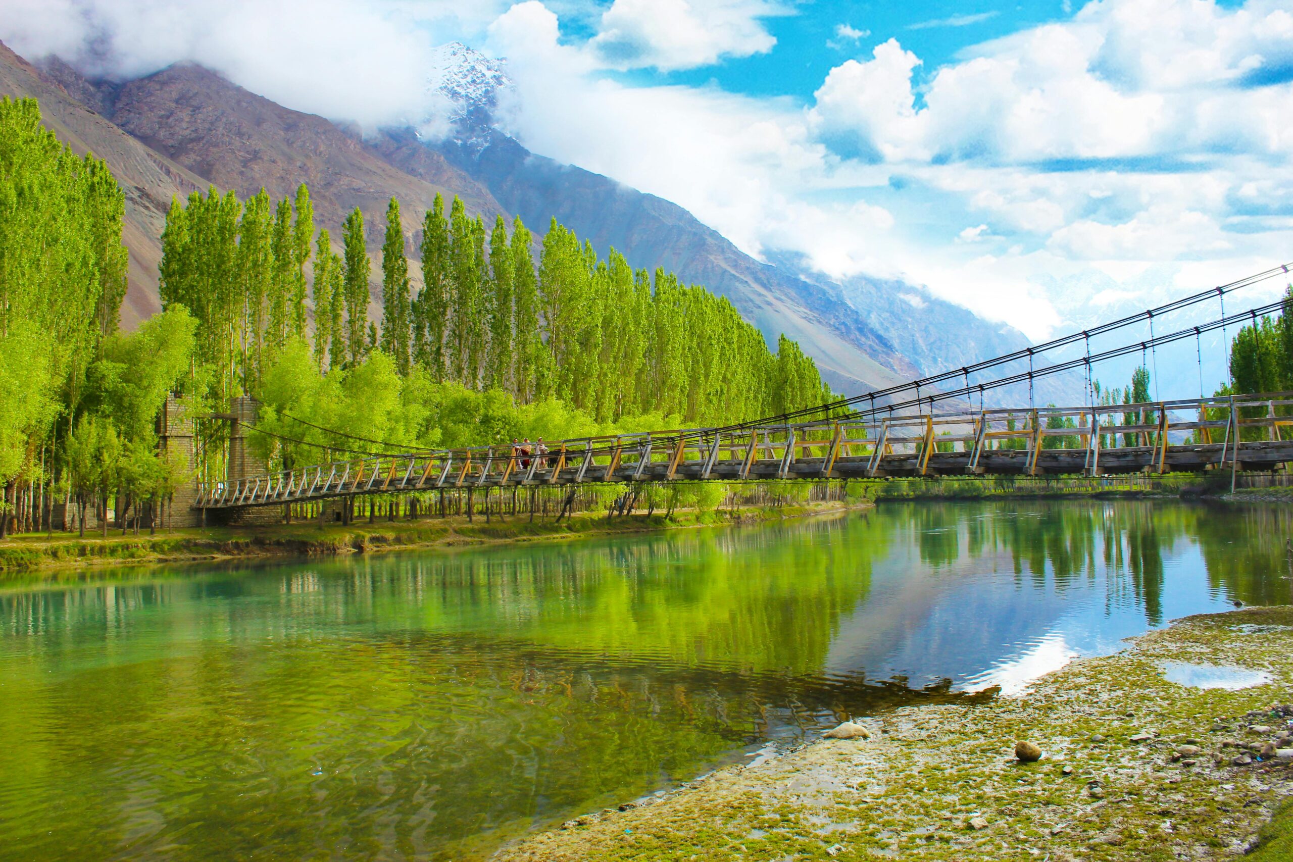 Best Pakistan Tour Packages 2026 | Family & Honeymoon Tours